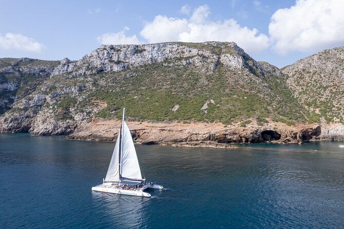 Sailing Trip and Swim in the Bay of Dénia on a Catamaran - Onboard Amenities and Ecological Features
