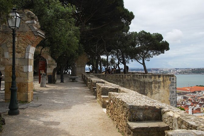 Saint George Castle Guided Tour From Lisbon - Meeting Point and Logistics