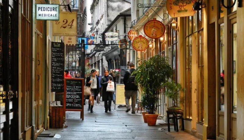 Saint-Germain Chocolate, Pastries, and Macaron Private Tour - The Neighborhood and Landmarks