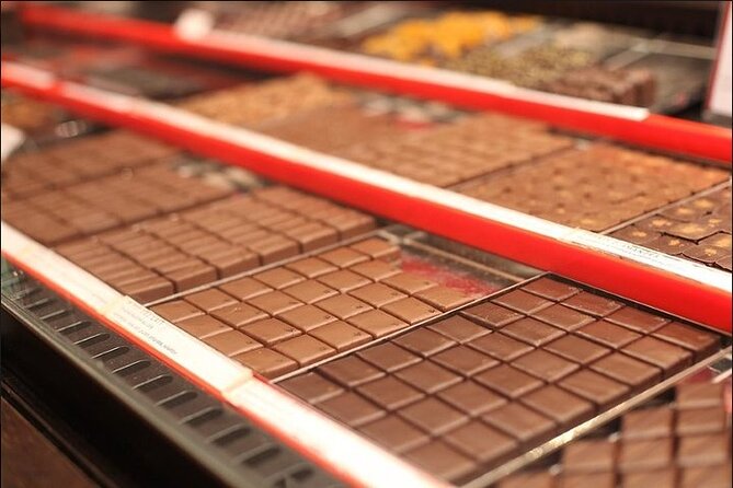 Saint-Germain the Original Chocolate Tasting Tour With Pastries and Macaron - The Art of Chocolate Making: A Brief History