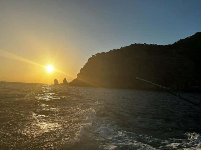 Saint Kitts & Nevis: Private Sunset Cruise - Meeting Point and Logistics