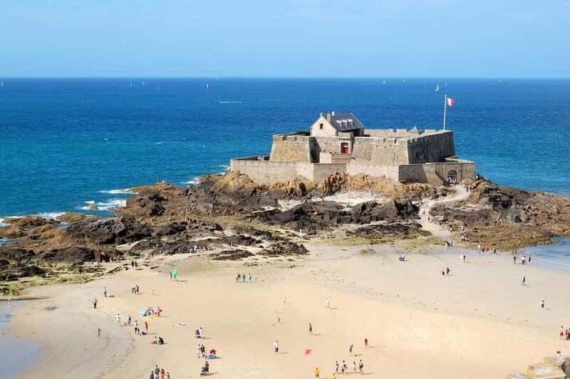 Saint-Malo: Breathtaking landscapes and History Walking Tour - Key Points