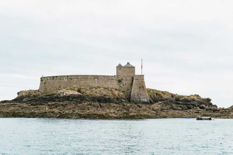 Saint-Malo: Guided Boat Tour with Local Captain - What You’ll See and Learn