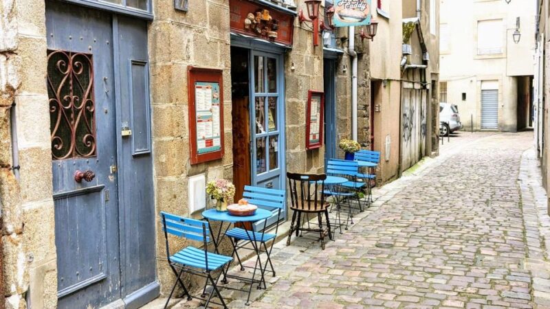 Saint Malo: Leisurely Stroll Through Historical Old Town - Key Points