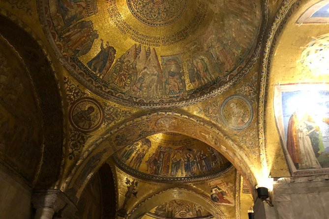Saint Marks VIP Night Tour: Exclusive Access Small Group Tour - Close-Up View of the Pala Doro and Historic Crypts