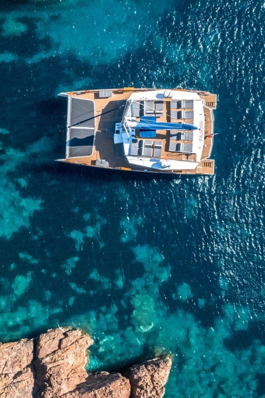 Saint-Raphaël: Golden Island Afternoon Cruise with Drinks - The Onboard Experience: Food & Drinks