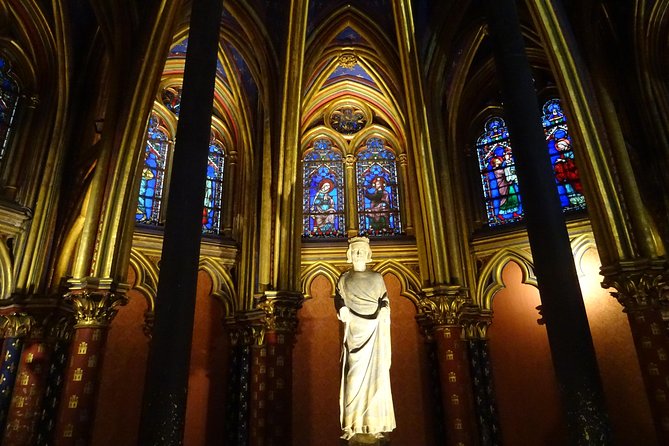 Sainte Chapelle Tour Review: A Stunning Experience - Accessibility and Transportation