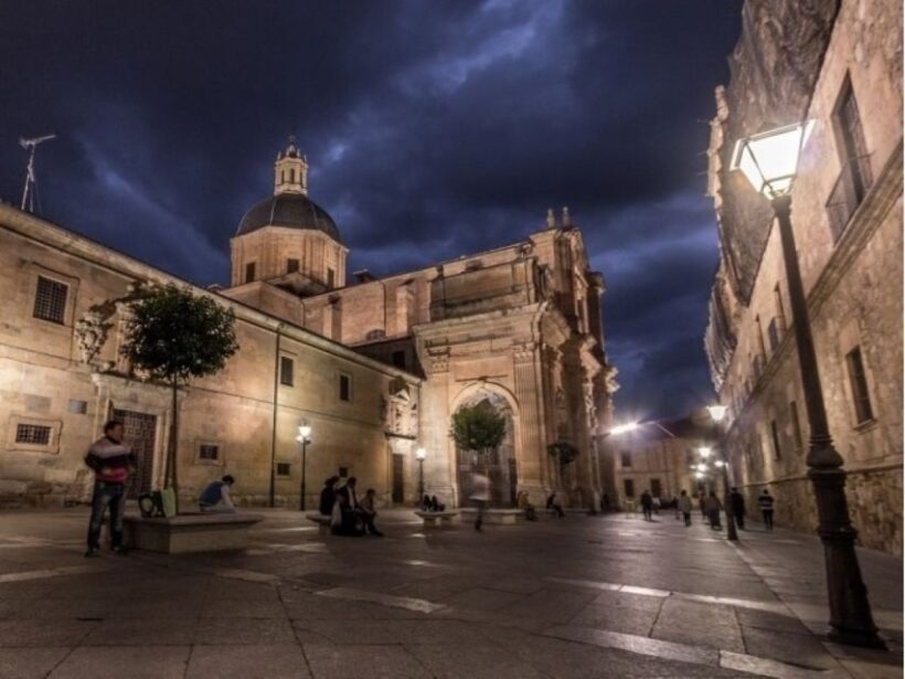 Salamanca: Evening Sightseeing Walking Tour - A Detailed Breakdown of the Itinerary