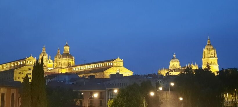 Salamanca: Legends and Stories Private Night Walking Tour - What to Expect During the Tour