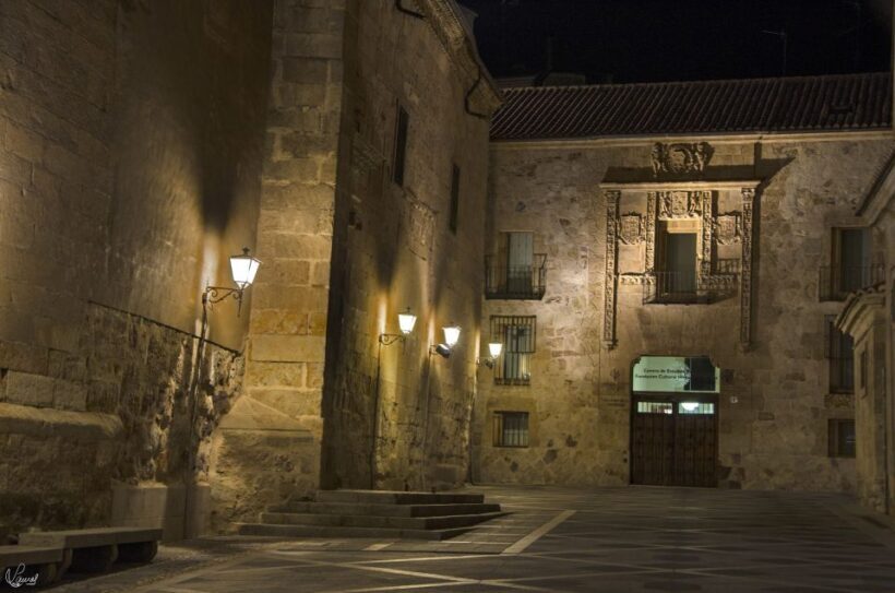 Salamanca: Legends and Stories Private Night Walking Tour - Is This Tour Worth the Price?