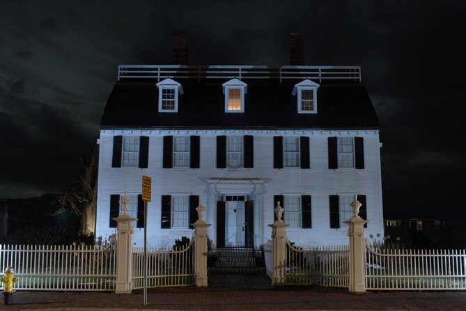 Salem Booze and Brews Haunted Pub Crawl by US Ghost Adventures - Stops at Eerie Landmarks