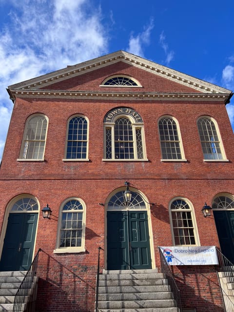 Salem, MA: Merchants & Mansions: an architecture tour - FAQs