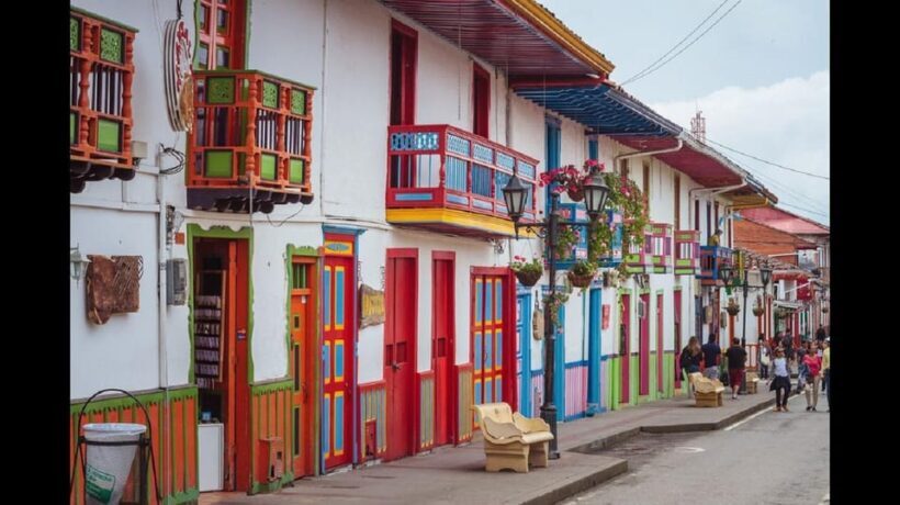 Salento: Guided Walking Tour with Photography Museum Visit - Who Should Consider This Tour?