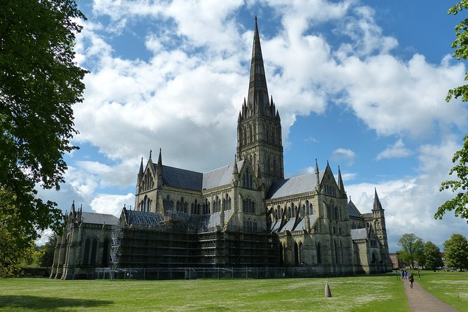 Salisbury Private Walking Tour with a Professional Guide - The Itinerary: A Closer Look