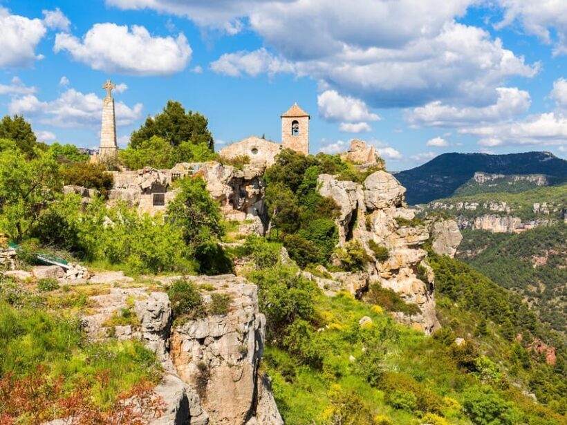 Salou: Siurana Castle and Cornudella Winery Tour - Key Points