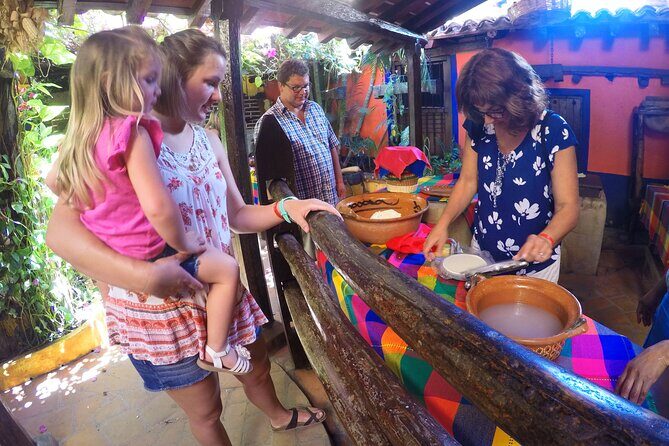 Salsa and Tortilla at El Quelite Village Private Vehicle - What the Reviews Say