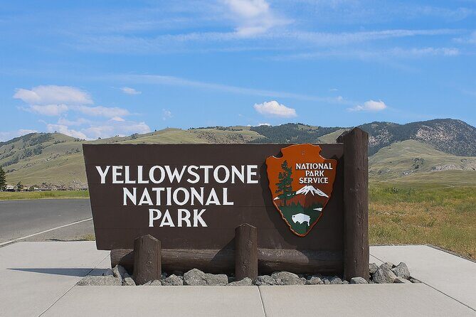 Salt Lake City to Yellowstone and Mt Rushmore 4 Day Tour - Key Points