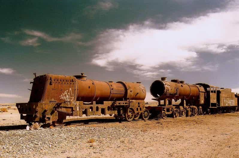 SALT PISOS TOUR UYUNI - 1D English speaking guide - Incahuasi Island: Cacti and Coral