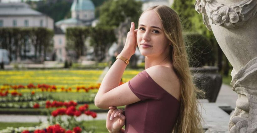 Salzburg: 2-Hour Guided Walking Tour with a Photographer - Key Points