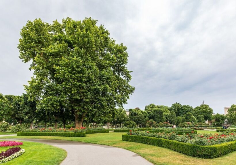 Salzburg: Day Trip to Munich Private Guided Tour - Key Points
