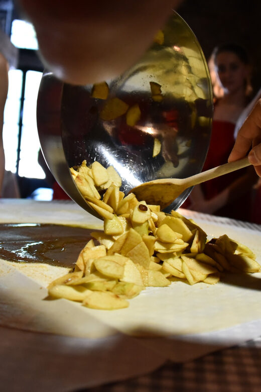 Salzburg: Dinner Cooking Class and Music - Who Should Consider This Experience?