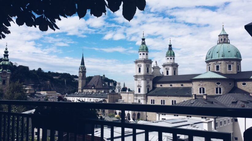 Salzburg: Express Walk with a Local in 60 minutes - An Honest Look at the Salzburg Express Walk