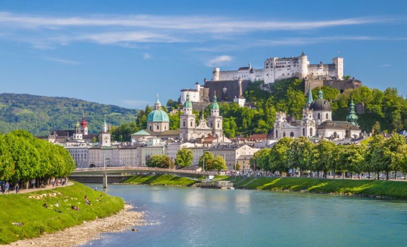 Salzburg: Private City Highlight Tour with a Guide - Exploring Mozart Birthplace and Old Town