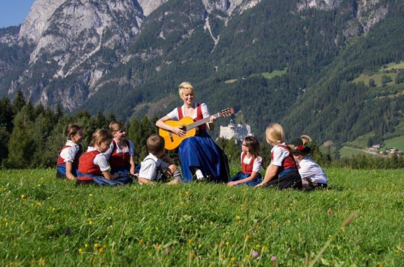 Salzburg: Private Eagle's Nest and the Sound of Music Tour - Key Points