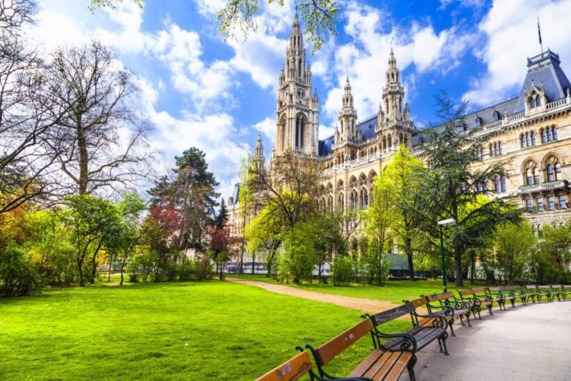 Salzburg: Vienna Full Day Private Tour with Transport - Key Points