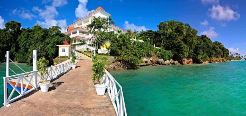 Samaná: Catamaran Cruise with Bacardi Island Visit - Key Points