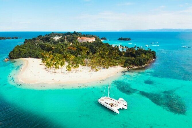 Samaná Experience Whale  The Lemon Waterfall & Bacardi Island - The Experience: What Works Well