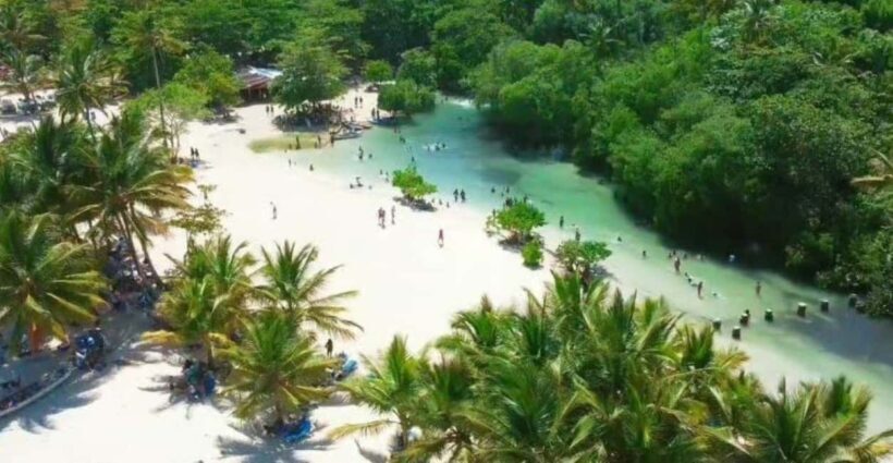 Samaná: Playa Rincón Safari Tour with Lunch & Drinks - FAQs