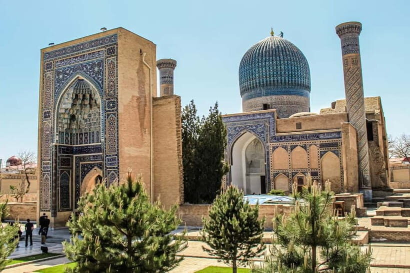 Samarkand: Historical Monuments Guided Walking Tour - Guides and Overall Experience