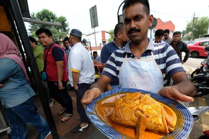 Sambal & Curry Street Food City Tour with Professional Tour Guide - Key Points