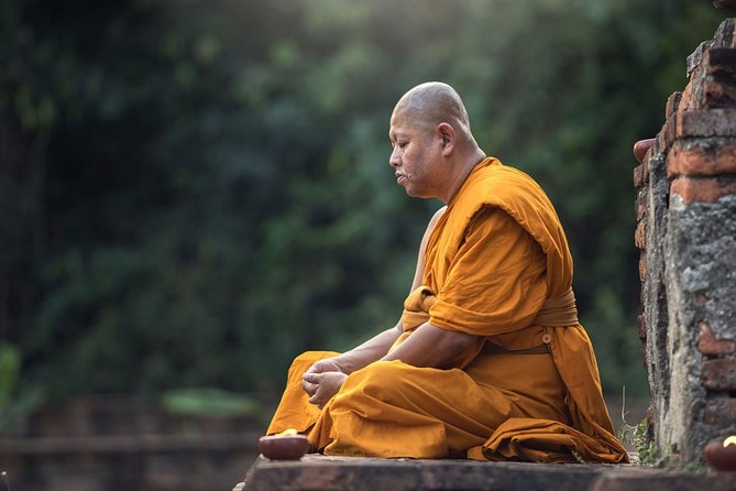 Same day Bodhgaya tour from Varanasi - What the Price Includes and What Not