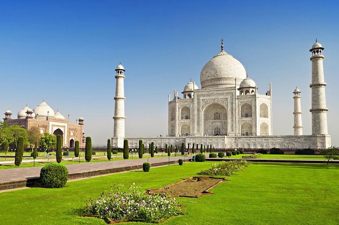 Same Day Taj Mahal Tour By Car from Delhi - Midday Break at a Luxury Hotel
