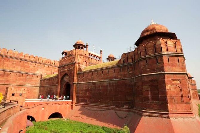Same Day Taj Mahal Tour by Gatimaan Express Train with Lunch - All Inclusive - An In-Depth Look at the Experience
