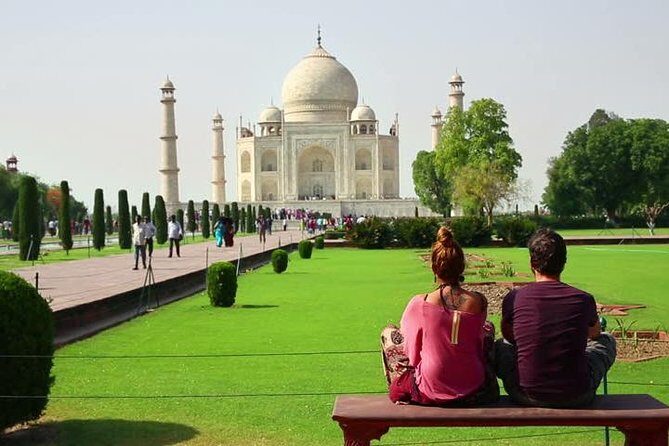Same Day Taj Mahal Tour by Gatimaan Train from Delhi with SUV Cars - First Impressions: Speed and Convenience
