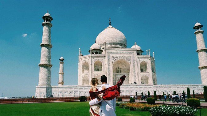 Same Day Taj Mahal Tour By Gatiman Express Train With Local Tour Guide - The Experience and Its Value