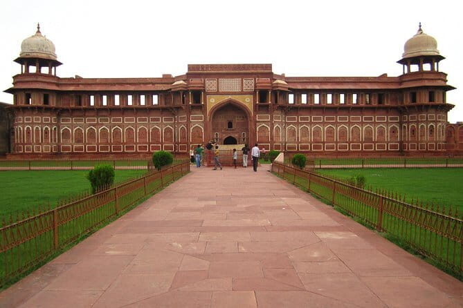 Same Day Taj Mahal Tour By Luxury Toyota Fortuner - Key Points