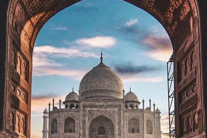 Same day Taj Mahal tour from Jaipur - The Journey Begins Early — The Morning Pickup