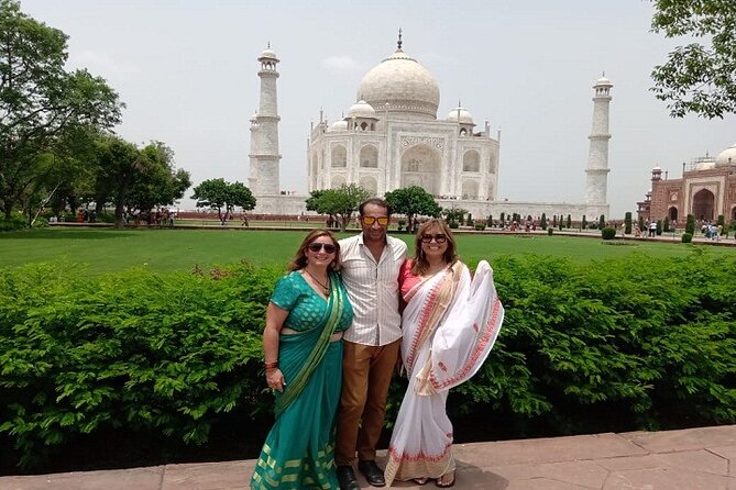 Sameday Taj Mahal Tour From Delhi With Lunch at 5 Star Hotel - The Sum Up