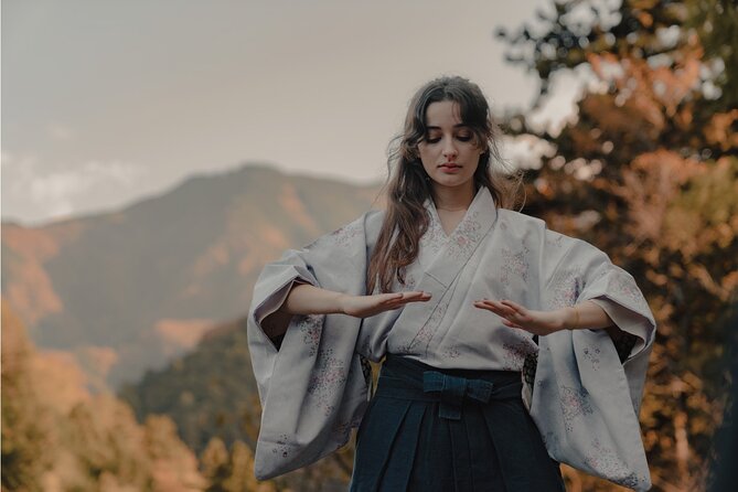 Samurai Nature Retreat and Swordsmanship Class in Mt. Fuji - Practicing Swordsmanship With Katanas