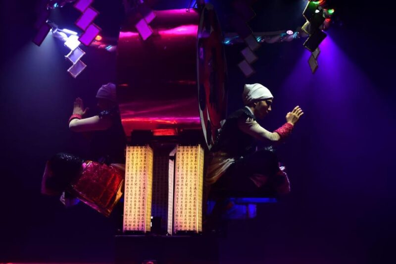 Samurai Restaurant & 1 Way Door to Door Transfer From Hotel - Show Time Options