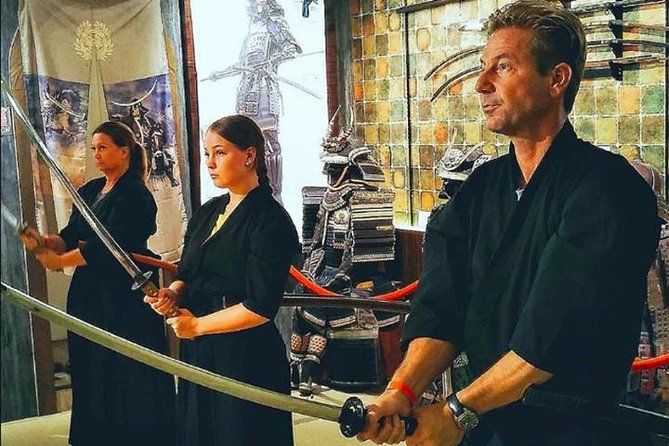 Samurai Sword Experience (Family Friendly)at SAMURAI MUSEUM TOKYO - Ninja Star Throwing Challenge