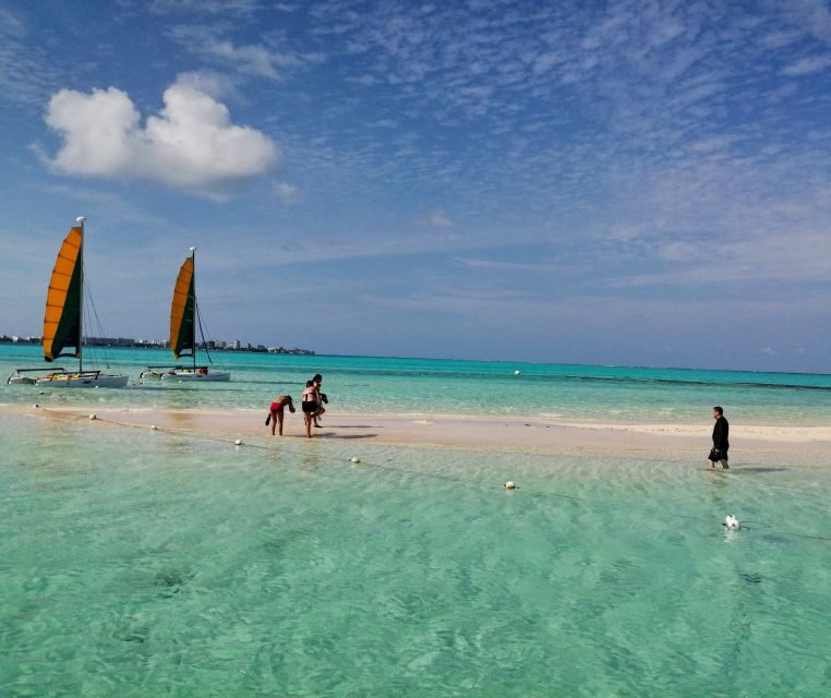 San Andres: Private San Andres Bay Tour by Luxury Speedboat - Key Points