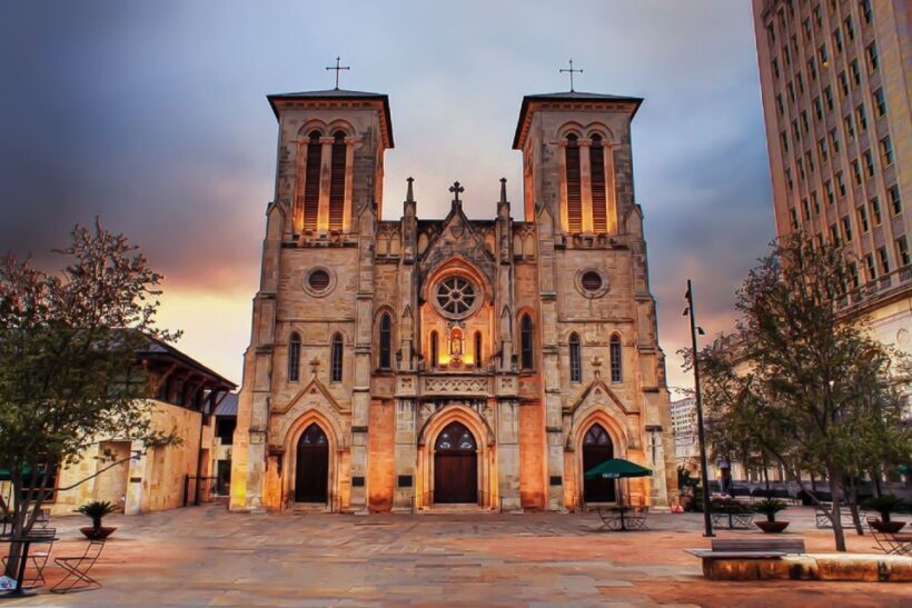 San Antonio: City Sightseeing Van Tour - Exploring San Antonio with a Local Guide