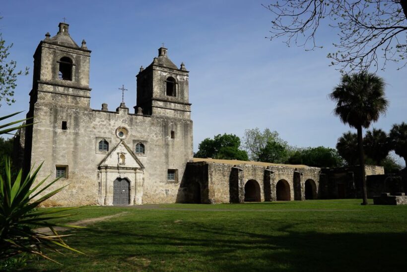 San Antonio: City Sightseeing Van Tour - Scenic and Cultural Contrasts in the Afternoon