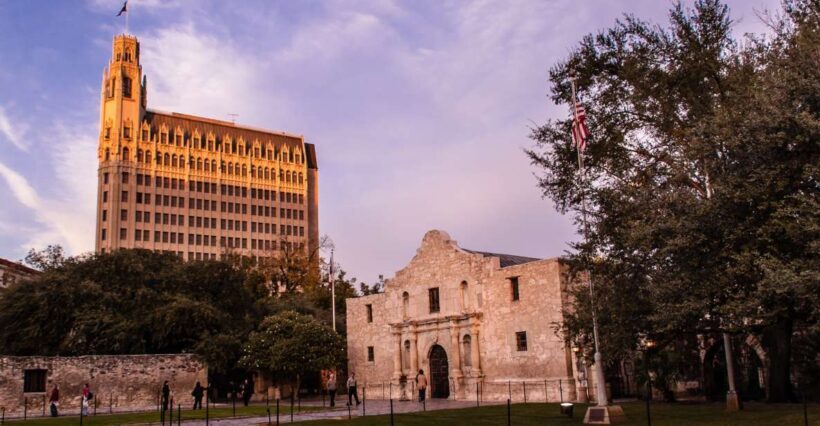 San Antonio: Guided Haunted Pub Crawl - Key Points
