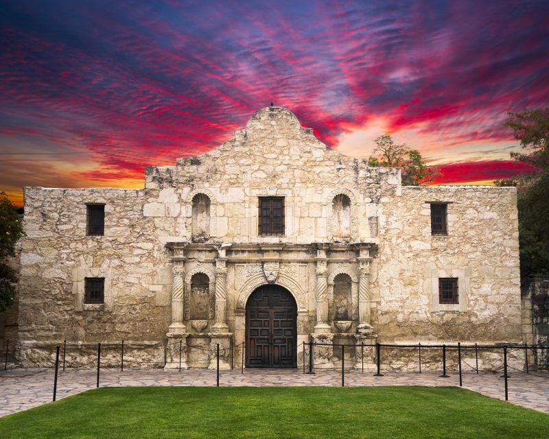 San Antonio: Guided Haunted Pub Crawl - A Closer Look at What to Expect